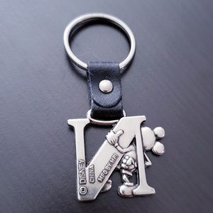Disney | Accessories | Nwot Disneys Mickey Mouse N Keychainkeyring ...